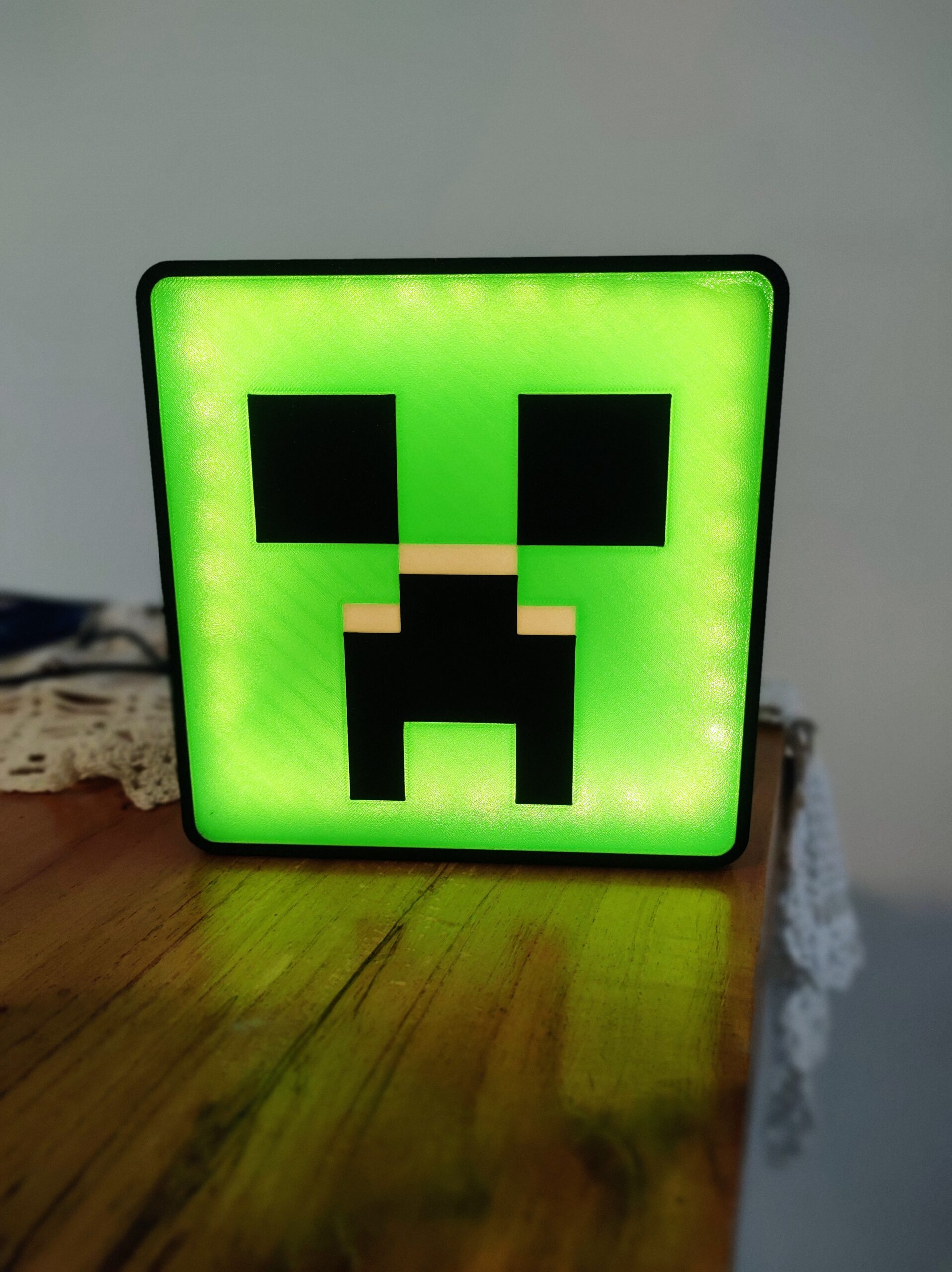 Caja de luz Minecraft Creeper – 1000 Rollos